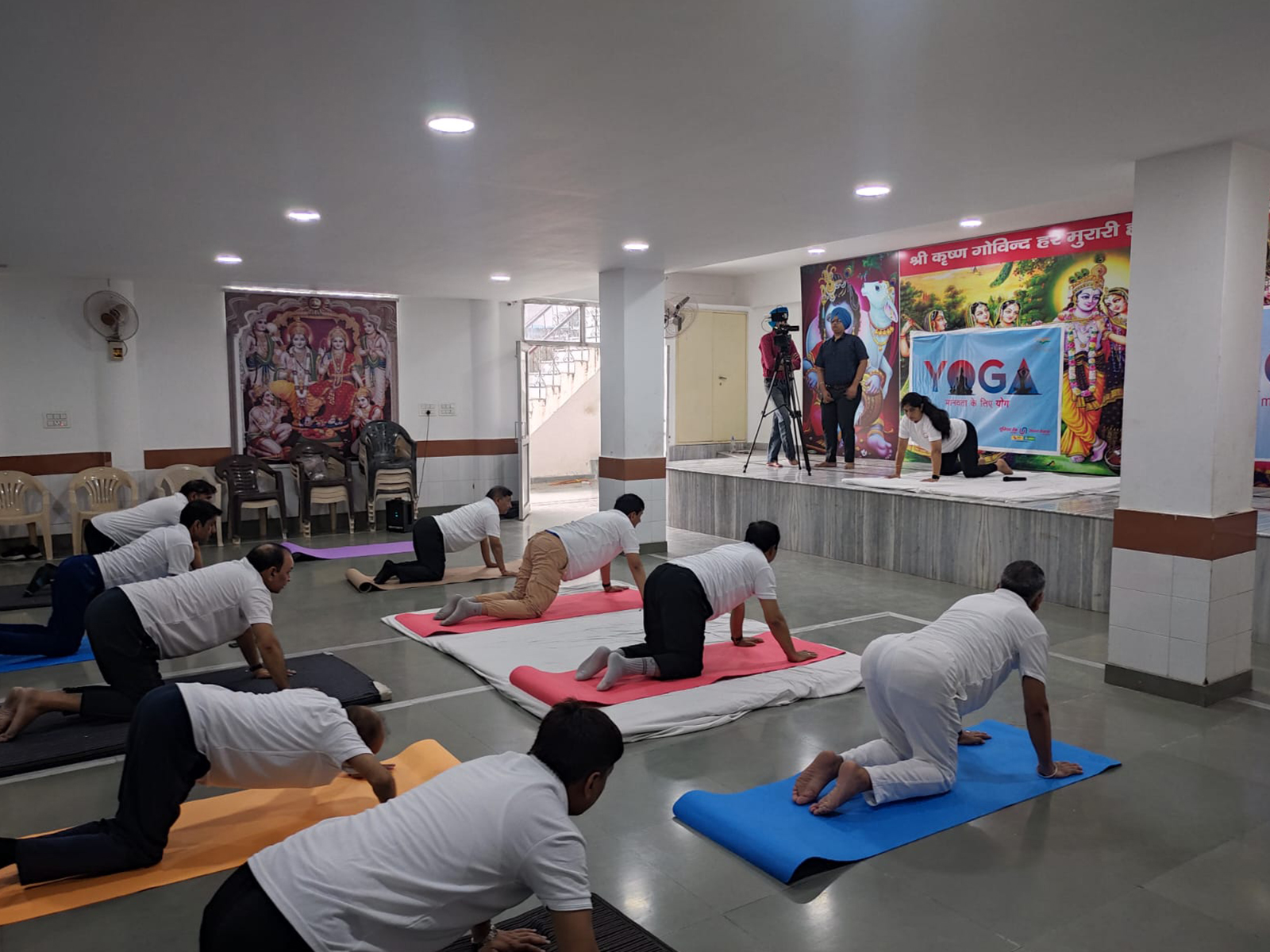 200/500 Hrs Teacher Training Course – dhaarna yoga academy